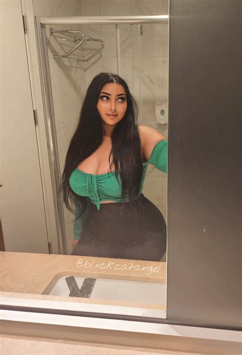 𝐸𝑓𝑓𝑦 on Twitter retweet wenn ich meine großen Titten auspacken und