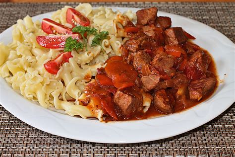Pikantes Gulasch Von Kickstart Chefkoch De