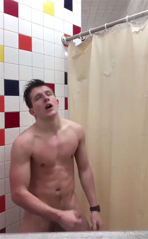 Paja En Las Duchas Del Vestuario My Own Private Locker Room