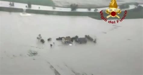 In Emilia Romagna 400 Case Evacuate Scuole Chiuse E Treni Sospesi Per