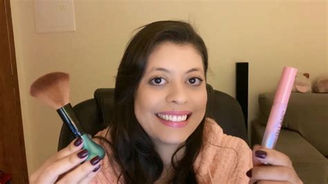 Asmr Te Maquiando Voz Suave Sons De Boca Camera Touch Tapping