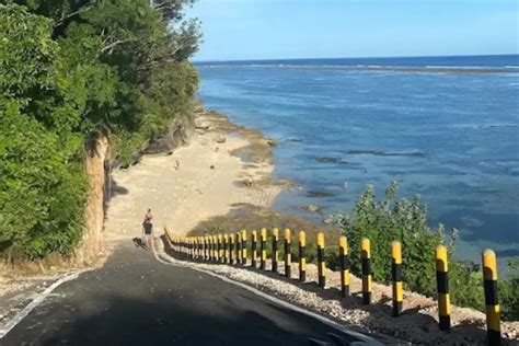 Pantai Tanah Barak Hidden Gem Di Bali Dan Tebing Raksasa Yang