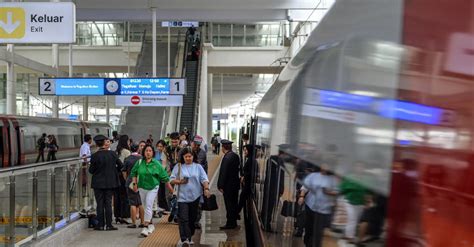 Tarif Kereta Cepat Whoosh Bakal Dinamis Mahal Saat Ramai