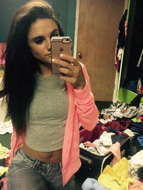 Sexy Selfie Is Much Better When Your Room Is Clear 28 Pics