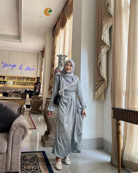 8 Inspirasi Outfit Muslimah Remaja Ala Aisha Nadine