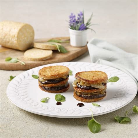 Milhojas De Tempe De Soja Al Tamari Con Cebolla Caramelizada Vegetalia