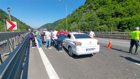 Tem Otoyolu Bolu Ge I Inde Zincirleme Kaza Ara Birbirine Girdi