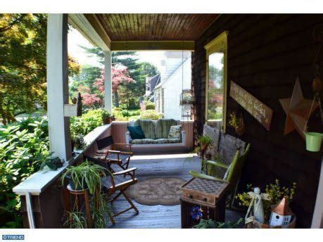 The Collection Of Layouts And The Shape Of The Front Veranda Swing