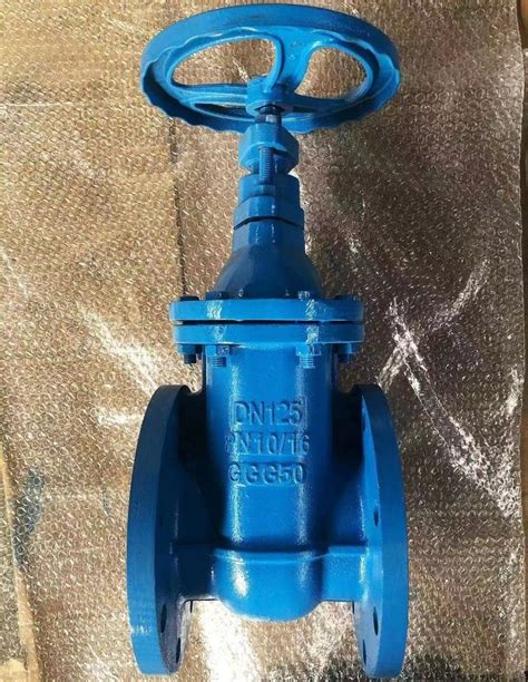 DIN 3202 F4 Gate Valve With Ductile Iron Ggg50 Body Pn16 Resilient