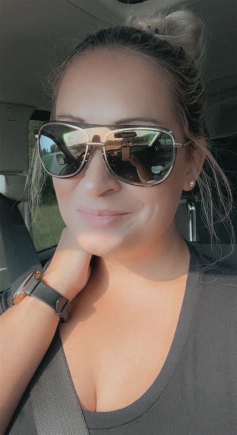 Sweet And Naughty Southern Belle That Loooooves Pleasing Her Pplsfind Out Just How Much For