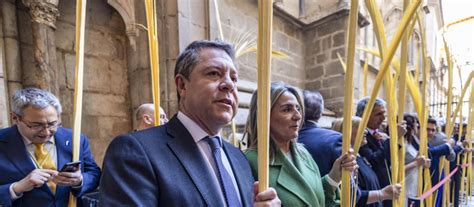 Page recibe a Sánchez como presidente pero lo evita en un mitin del PSOE