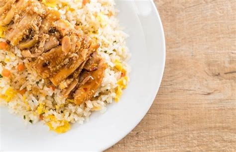 Cómo hacer un arroz con pollo en olla arrocera Recetas Fáciles