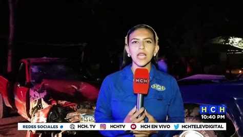 Fuerte accidente vial deja pérdidas materiales en carretera que conduce