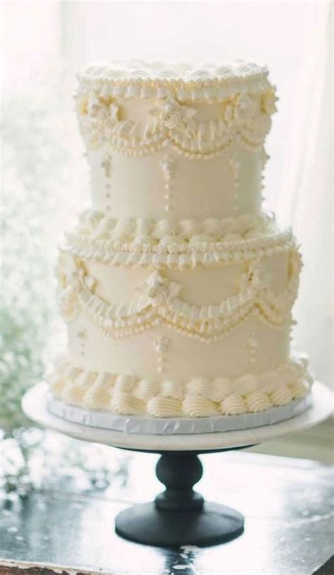 50 Vintage Inspired Lambeth Cakes That Re So Trendy White On White In