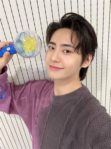 La TOP Media a annoncé que leur contrat avec LeeJinhyuk des UP10TION