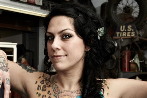 American Pickers Star Danielle Colby Admits She Felt Bizarre And Flawed In New Bikini Post