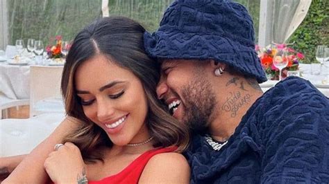 Nasce Mavie Filha De Neymar E Bruna Biancardi