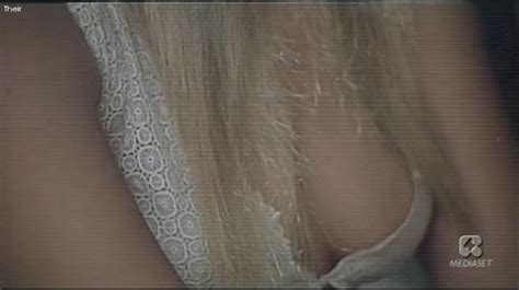 Naked Gloria Guida In Il Gatto Mammone
