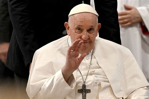 Comme Vous Le Voyez Je Suis Vivant Le Pape Fran Ois Sort Du