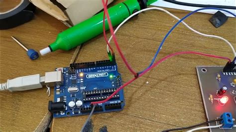 programmation d un microcontrôleur atmega 328 par une carte arduino uno youtube