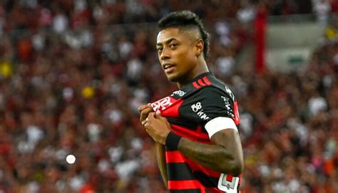 Provável escalação do Flamengo para a estreia no Brasileirão