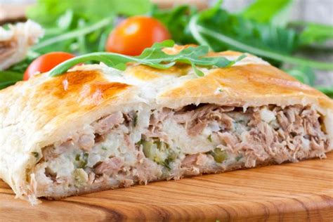 Receita prática torta de atum massa folhada e recheio cremoso