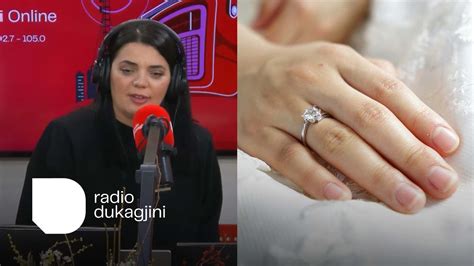 Besoj që një femër dallohet sa është zonjë e rëndë në gishta të dorës