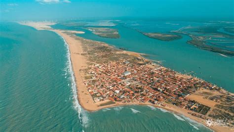 Uma península Praias isoladas e montanhas de sal conheça Galinhos no