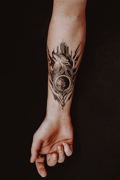 Tatuaż na przedramieniu Tattooland