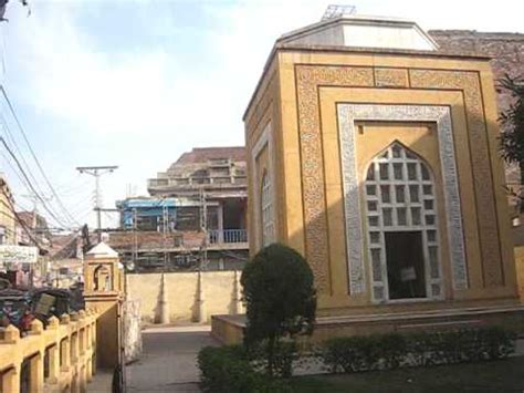 Tomb Of Qutb Ud Din Aibak