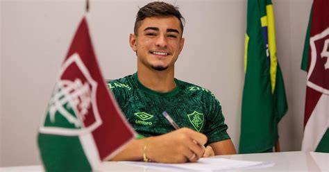 Fluminense anuncia renovação de contrato Felipe Andrade De suma