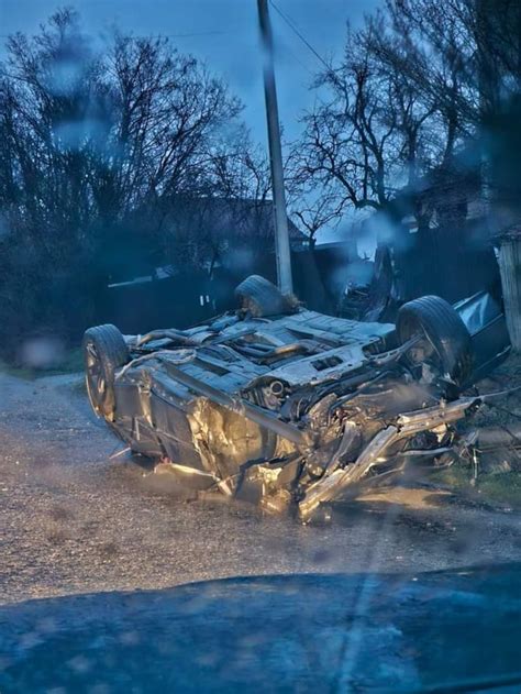 Accident GRAV azi noapte la Scoarța 2 tineri au ajuns la spital
