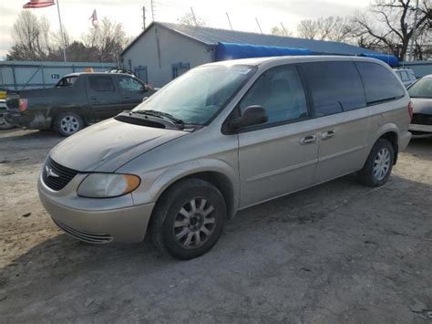 2002 CHRYSLER TOWN COUNTRY LX For Sale KS WICHITA Mon Feb 12