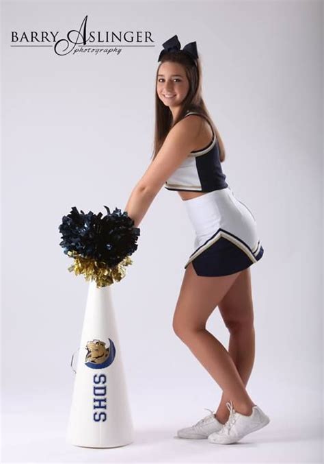 Cheerleader Senior Pictures Cheerleading Pictures Cheer Picture Poses Cheerleading Senior