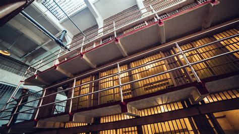 What Are Private Prisons Differences And Example