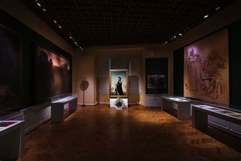 Omaggio Alla Regina La Mostra A Firenze