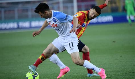 Un Paso M S Al T Tulo El Napoli Del Chucky Lozano Derrot Al Lecce