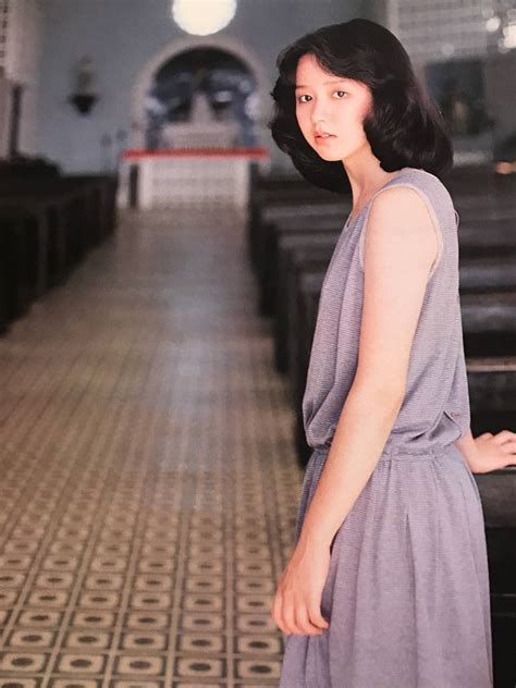 Yahoo オークション 山岸ひろ子さん当時物雑誌グラビア写真集等切