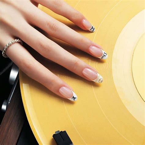 Chic Nail Art Ideas For The Ultimate Mani Inspo Page Diy
