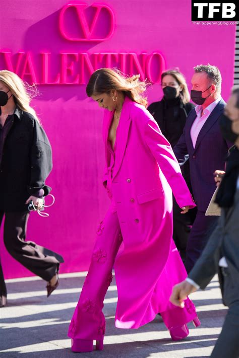 Zendaya Braless 43 Pics EverydayCum The Fappening