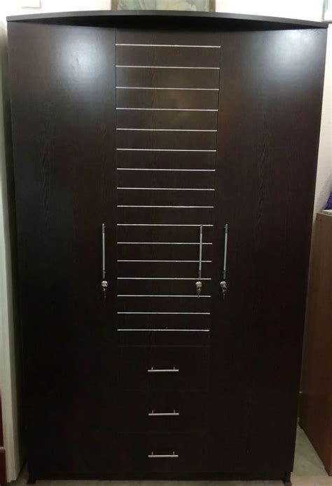 3 Doors Brown Wooden Wardrobe With Locker At Rs 15500 Sq Ft In Kolkata