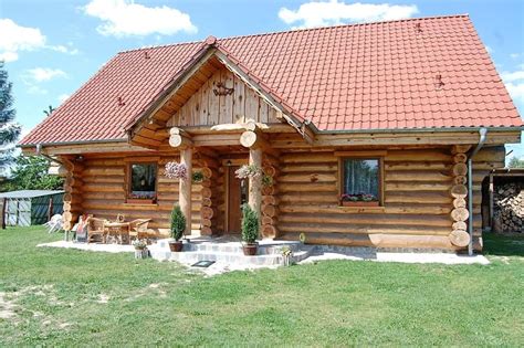 Zalety domów góralskich z bali ekologia i oszczędność