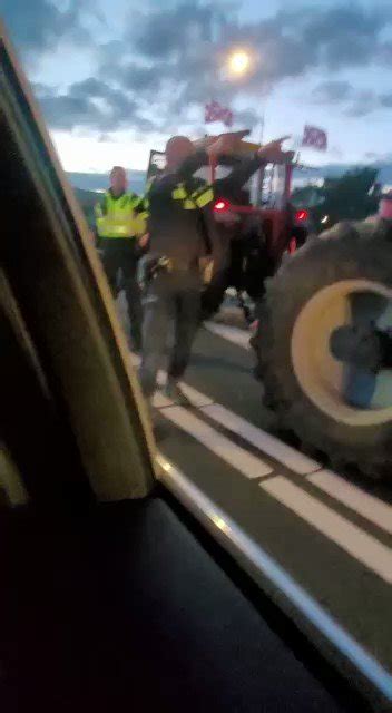 Jaegerista De Milei Video Del Ascensor Stan On Twitter Rt