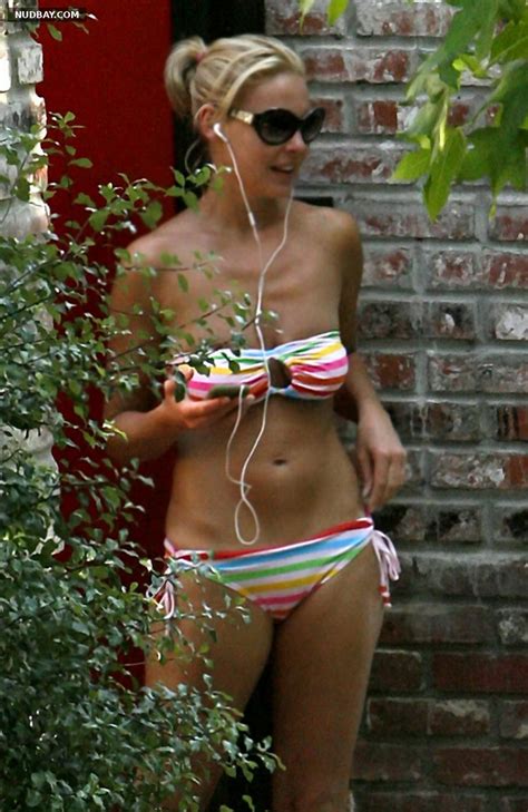 Katherine Heigl Nude Sexy Wears In Bikini 2009 Nudbay
