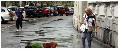 Nubifragio A Milano Volano I Tetti Alberi Caduti E Disagi Per I Treni