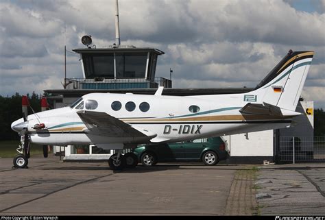 D IDIX Private Beechcraft C90B King Air Photo by Björn Wylezich ID
