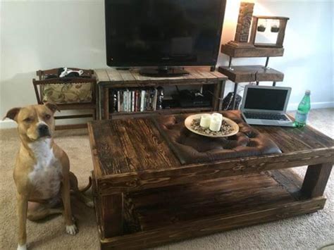 DIY Tufted Pallet Coffee Table 101 Pallets
