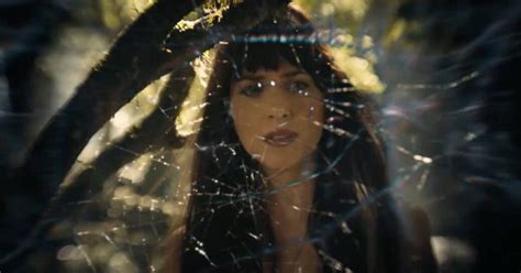 Madame Web visões garotas e assassinos preenchem primeiro trailer do