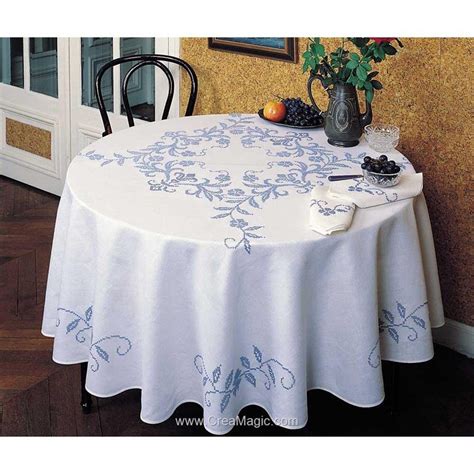 Kit nappe au point de croix imprimé tradition de Margot Broderie