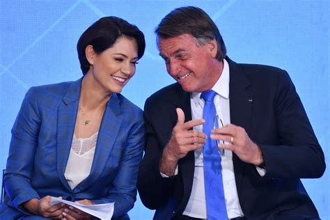Michelle Bolsonaro Se Filia Ao PL 25 05 2022 Poder Folha